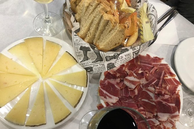 Malaga Food Tour: Tapas, Drinks and Delights With a Local - Navigating the Itinerary and Inclusions