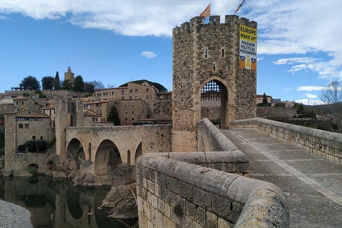 Medieval Villages & La Garrotxa Volcanic Zone Hiking. Small Group Tour - Meeting Information