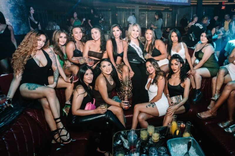Miami Dinner Party w/ Night Club Experience - Is It Worth the Price?