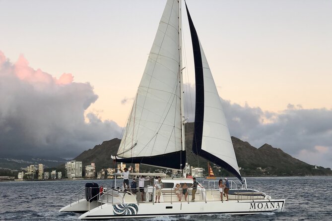 Moana's Swim'n'Sail Cocktail Cruise Along the Waikiki Coast - Comparing Moanas Cruise to Traditional Snorkeling Trips