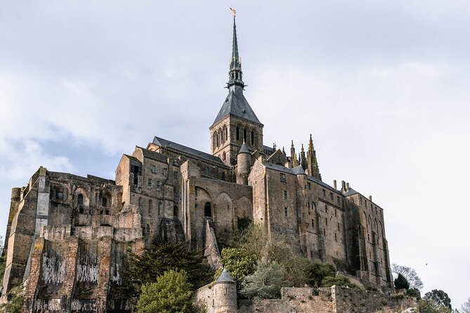 Mont Saint Michel Full Day Tour From Bayeux - Traveler Experiences and Guides