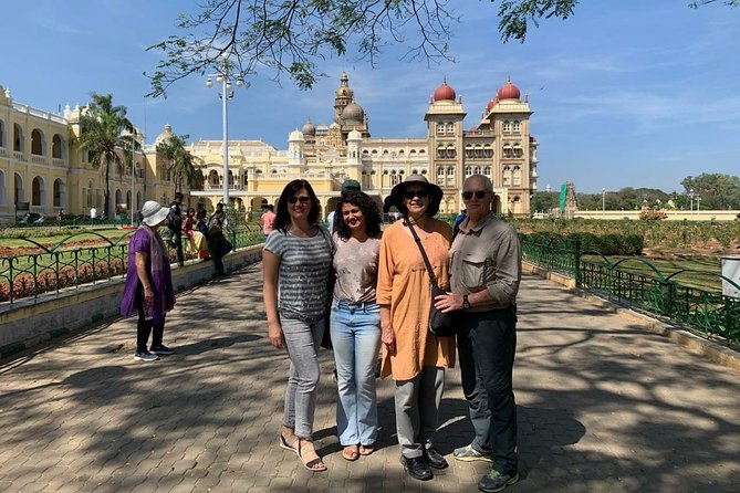 (Mysuru) Mysore Day Out - A Royal Experience Private Tour from Bangalore - Lunch at Hotel RRR: Comfort and Flavor