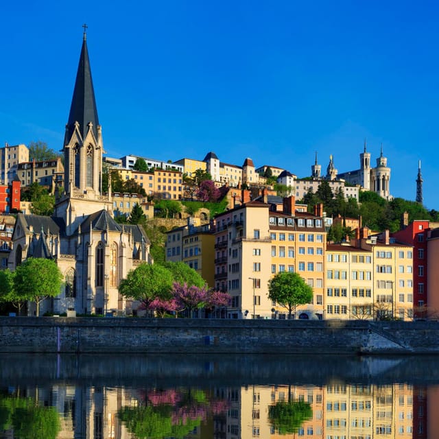 Neuchâtel: Express Walk With a Local in 60 Minutes - Maximizing Time and Receiving Recommendations