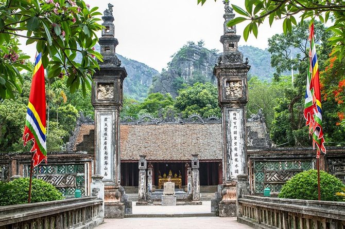 Ninh Binh Full-Day Tour from Hanoi to Hoa Lu, Tam Coc & Mua Cave Via Boat & Bike - FAQs