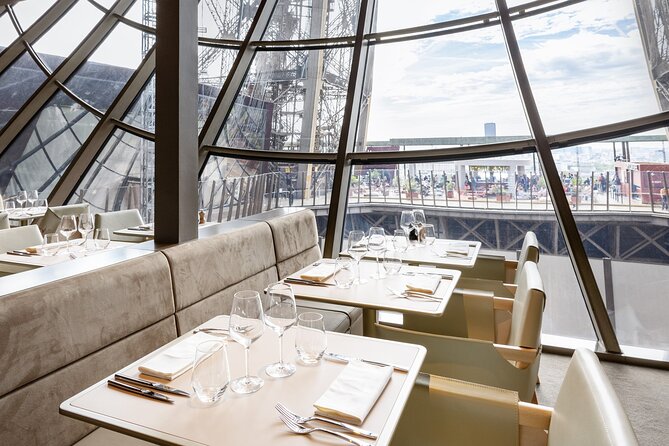 Paris Late Dinner at Eiffel Towers Madame Brasserie Restaurant - Accessibility and Inclusivity