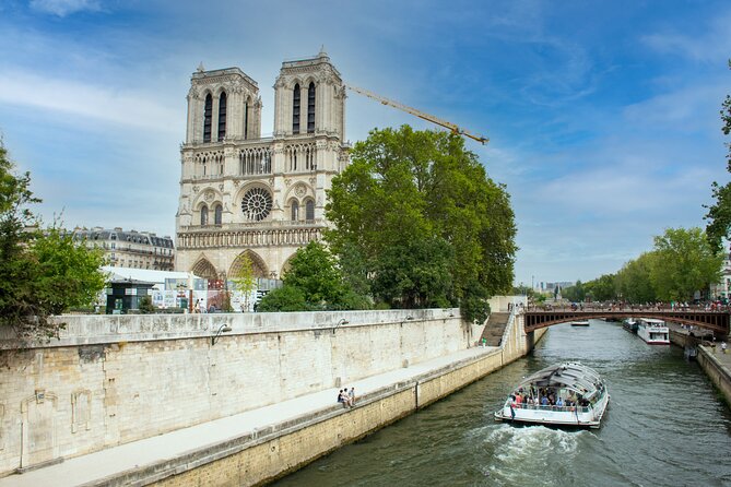 Paris Like a Local: Full-Day Custom Tour With Private Guide - Immersive Exploration: Walking and Public Transit