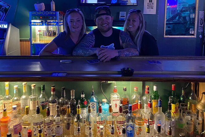 Party Bus Dive Bar Bus Crawl L - Meet Your Knowledgeable Guide, Steve
