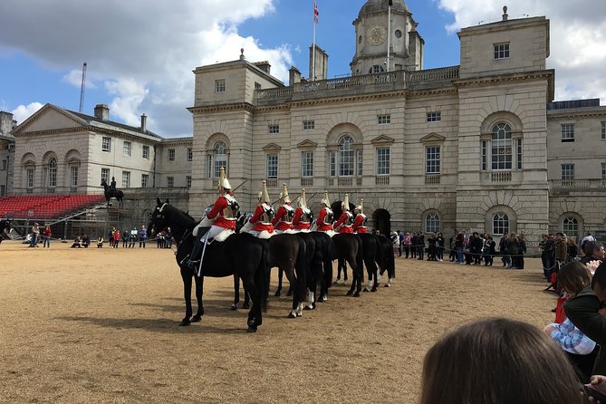 Private Custom Walking Tour: Half Day Sightseeing Tour of London - Highlights of Iconic Attractions