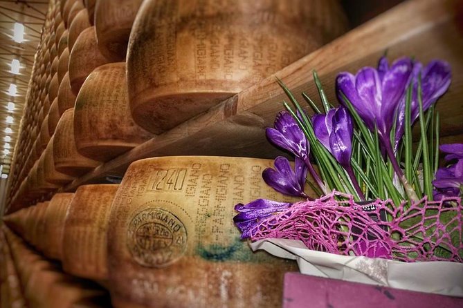 Private Day Tour & Lunch: Parmesan, Wine, and Vinegar Tasting - Traditional Winery Exploration