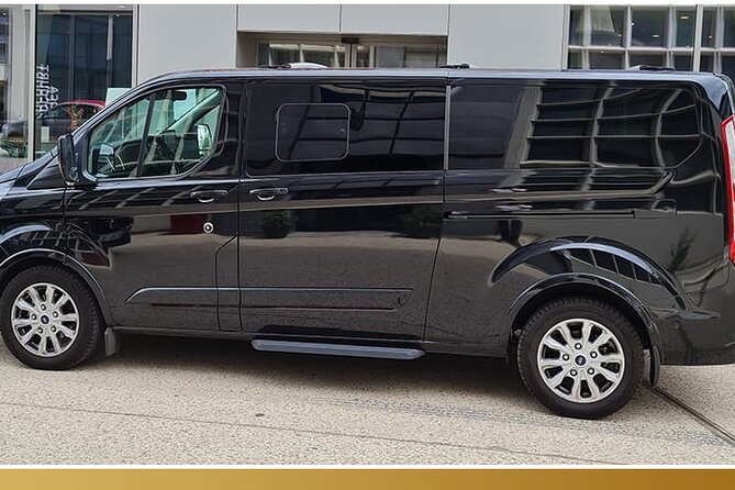 Private Departure Transport From Barcelona City to Airport - Transportation Options