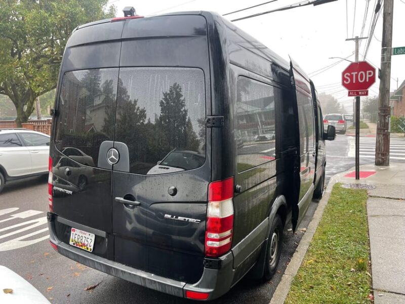 Private JFK to Manhattan Airport Transfer  Up to 11 Pax - FAQ