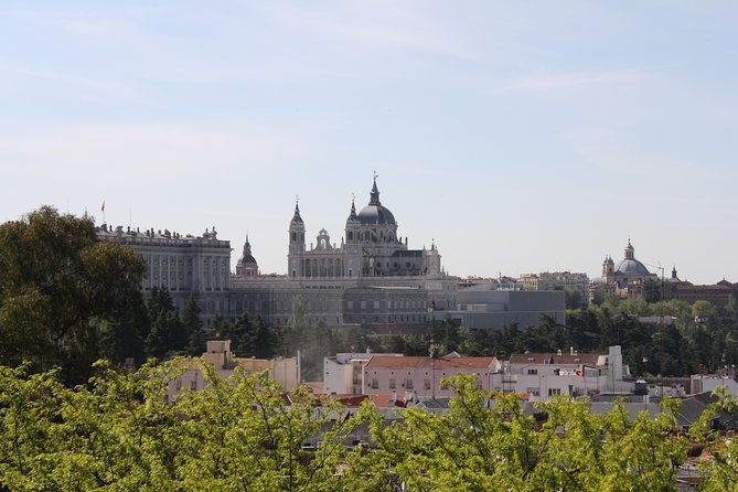 Private Tour of the Royal Palace, Private Guide, Fast Entrance and Pick up at the Hotel. - Booking Information and Policies