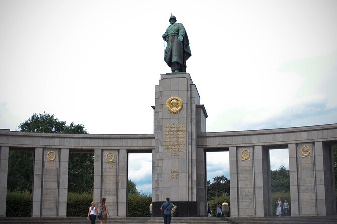 Private Walking Tour: World War 2 and Cold War Sites in Berlin - Customer Testimonials and Feedback