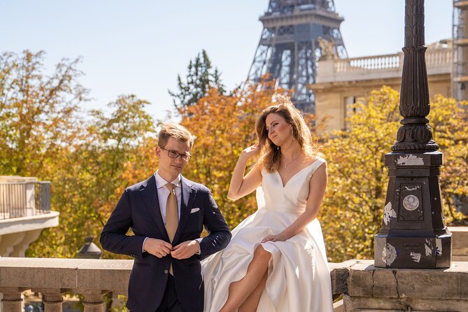 Professional Eiffel Tower Photo Tour With VOGUE Photographer - Booking Information and Pricing