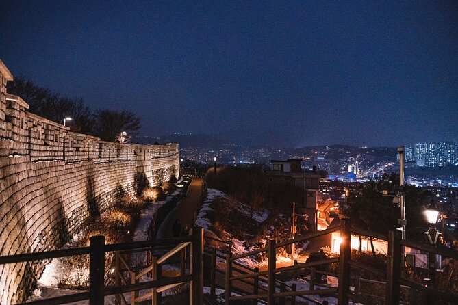 Seoul moonlight walking tour with local historian - Who Should Sign Up?