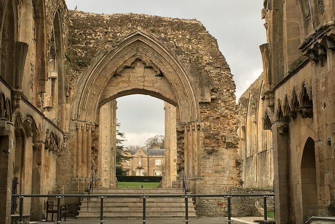 Small-Group Day Trip to Stonehenge, Glastonbury, and Avebury From London - Reviews and Feedback