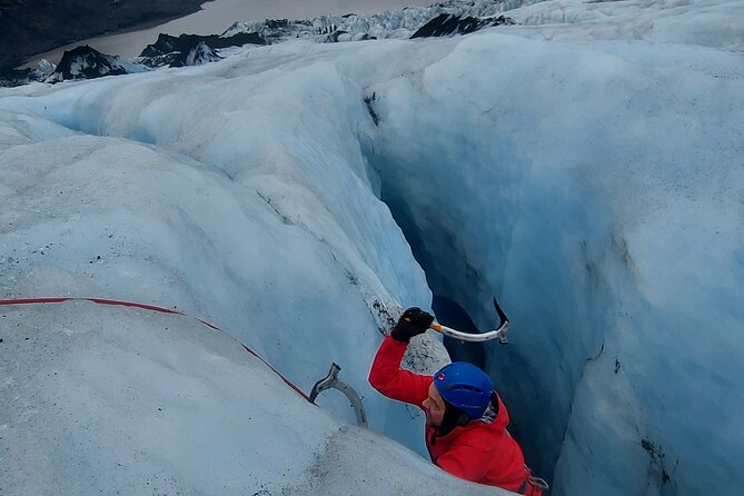 Small-Group Ice Climbing and Glacier Hiking in Solheimajokull - Personalized and Small-Group Experience