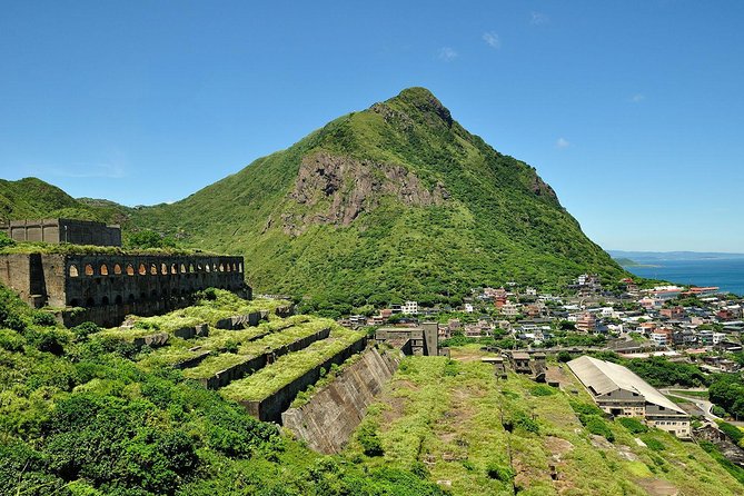 Small-Group Tour: Jiufen, Yehliu Geopark, and Shifen from Taipei - Key Points