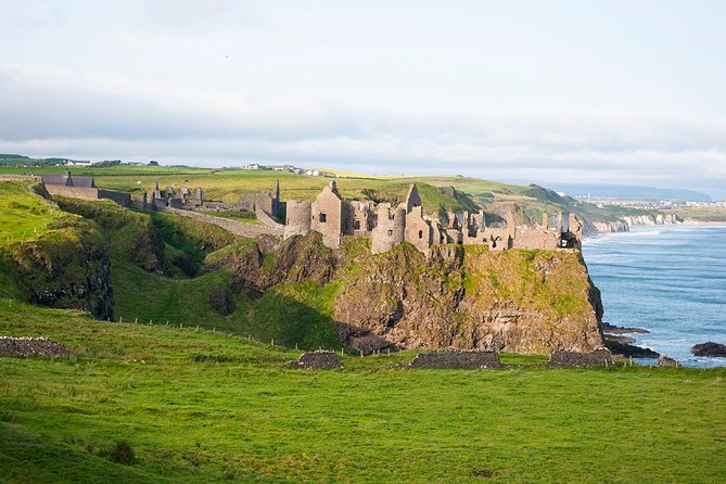 Spanish Belfast And Giants Causeway Tour - Reviews and Traveler Feedback