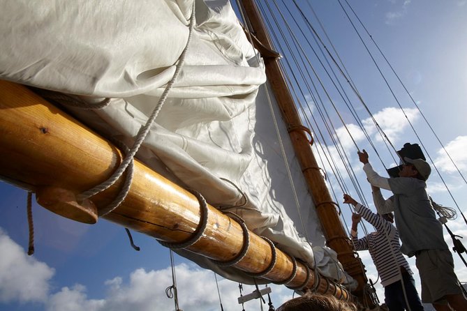 Sunset Sail On A Charming Vintage Yacht - Beer &. Wine Included - Who Will Love This Tour?