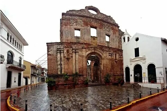 The Panama Canal Visitors Center and City Tour - Exploring the Panama Canal Visitors Center