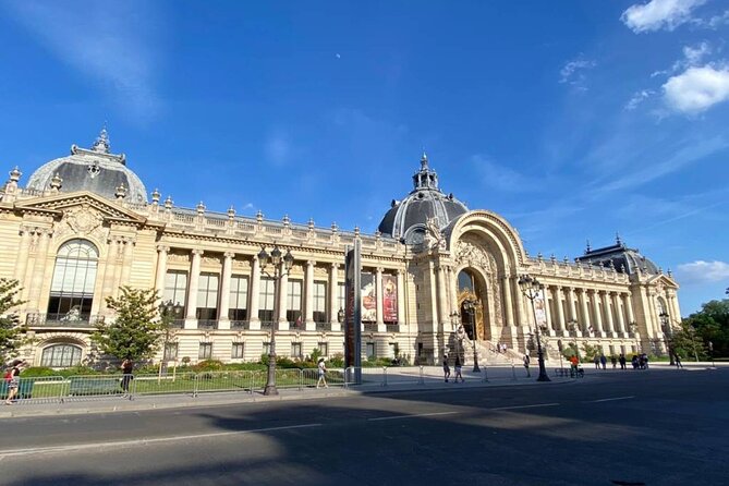 Treasure Hunt Along the Seine to Visit Paris! - Engaging Kids During Sightseeing
