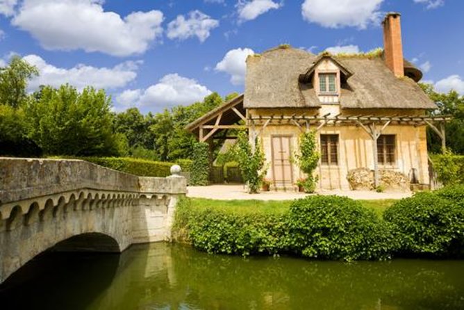 Versailles Palace Guided Tour with Gardens, Trianons & The Hamlet - Who Should Book This Tour?