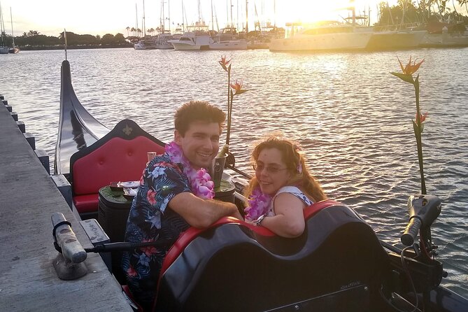 Waikiki Gondola Cruise Family Friendly & Small Group Fun - Convenient Location and Accessibility