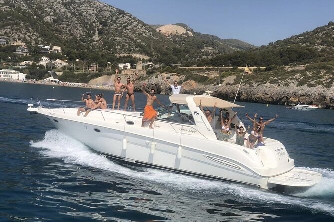 Yacht Excursion With Drinks, Lunch and Snorkeling in Gran Canaria - Traveler Capacity and Pricing
