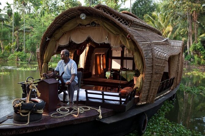 5 Days Private Kerala Tour Package by Saffron India Tours - Exploring the Highlights of Kerala in Just Five Days