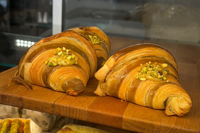 #1 Montmartre Pastries Food Tour | 6 Tastings | Max 8 Ppl - Accessibility and Dietary Information