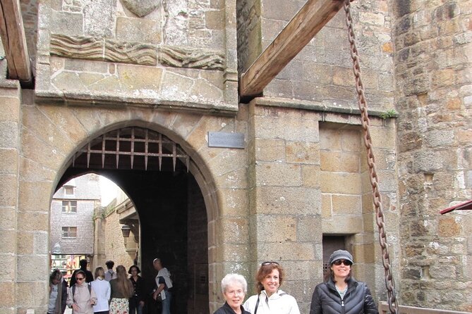 2-Hour Guided Walking Tour of the Mont Saint Michel - Meeting and End Points