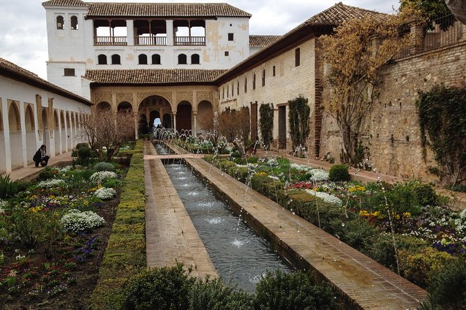 Alhambra Visit With Private Official Guide in Granada - Customizing the Tour to Your Preferences