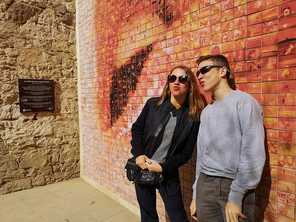 Barcelona Highlights & Secrets Private Tour With Tapa & Drink - What to Expect on the Tour