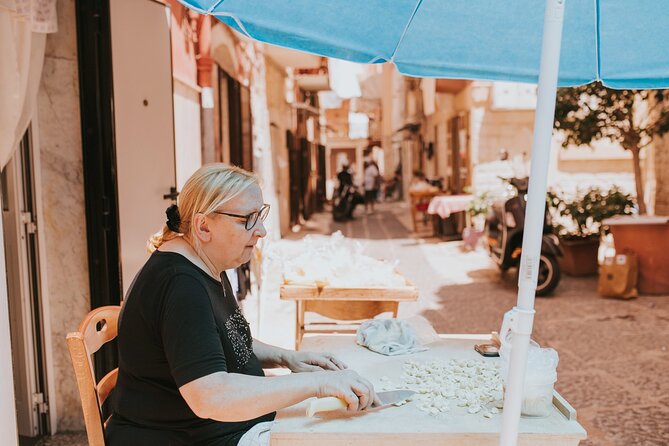 Bari Bike Tour With Pasta Experience - Group Size and Weather Policy
