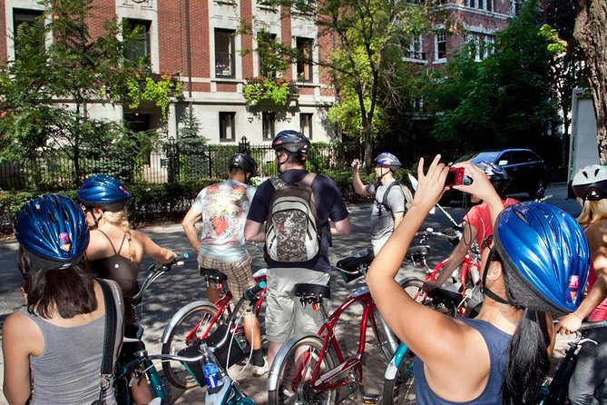 Bike Tour of Chicago's Lakefront Neighborhoods - The Sum Up