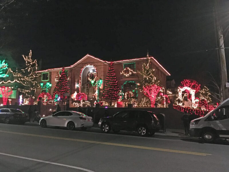 Brooklyn: 1.5-Hour Dyker Heights Christmas Walking Tour - Authentic Reviews: The Voice of Past Participants