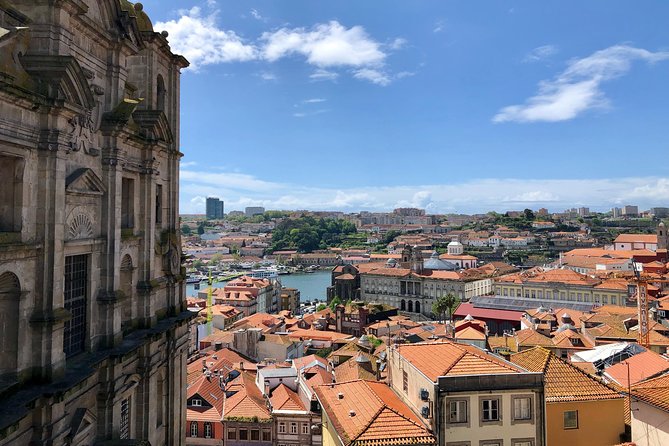 City Walking Tour & Port Wine Cellar - Guide Expertise