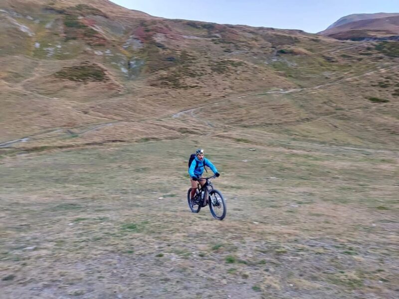 Courmayeur: Ebike Tour in Val Ferret up to Rifugio Elena - Reaching Rifugio Elena