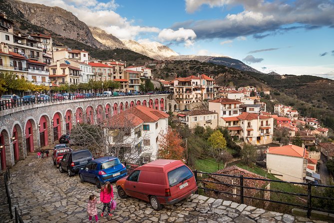Delphi English Day Trip From Athens With Official Guide - Exploring Delphis Highlights