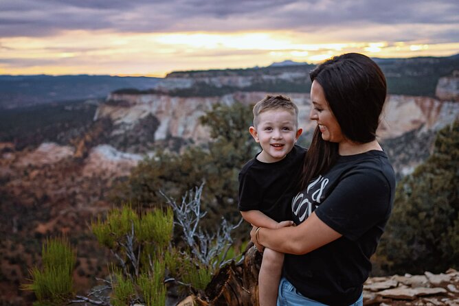 East Zion: Zion Cliffs Sunset Jeep Tour - Group Size and Amenities