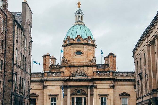 Edinburgh: Discover Edinburghs Old Town Walking Tour - Traveler Reviews and Experiences