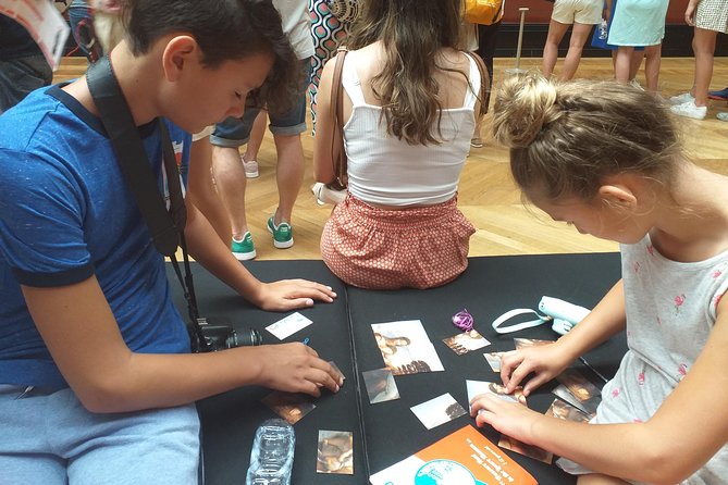 Family Treasure Hunt at the Louvre Review - Unique Aspects of the Tour