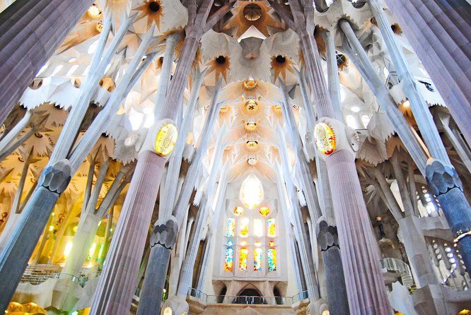 Fast Track Sagrada Familia & Park Guell the Best of Gaudí - Visitor Guidelines for a Smooth Experience