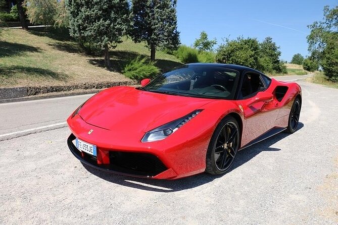 Ferrari GTC4 Lusso V12 - Driving Experience in Maranello - Accessibility and Dress Code