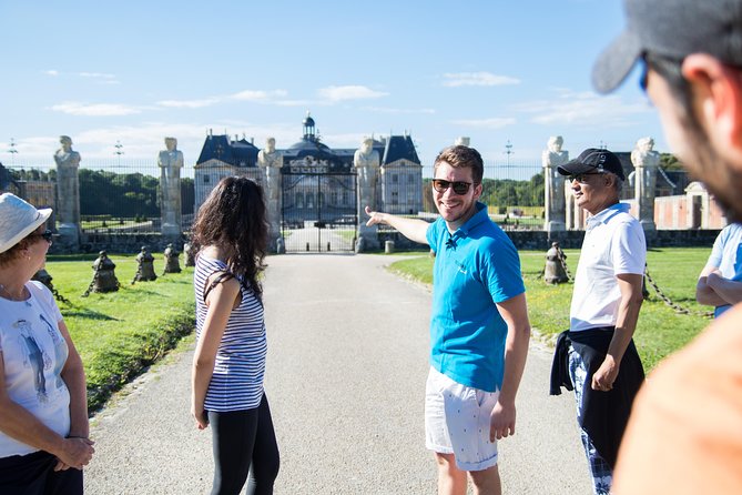 Fontainebleau and Vaux-Le-Vicomte Castle Small-Group Day Trip From Paris - Exploring Vaux-le-Vicomte Castle