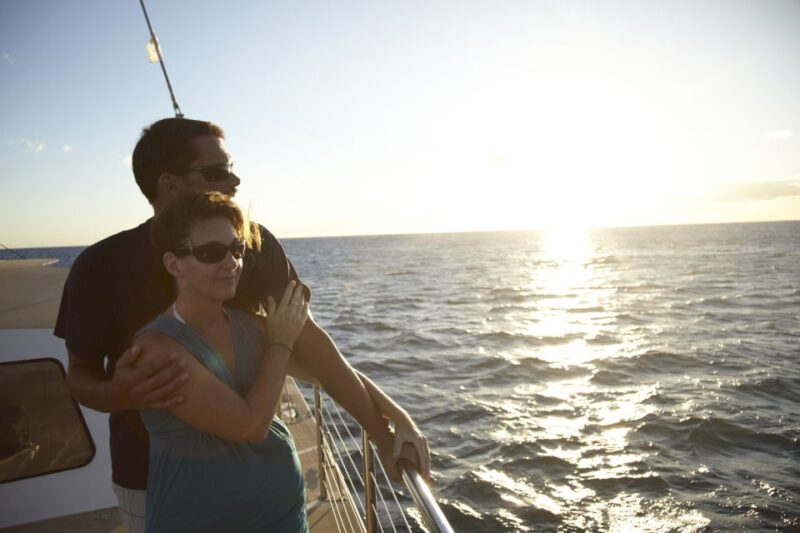 From Kona: Honokohau Sunset Boat Trip with Drinks and Snacks - FAQs
