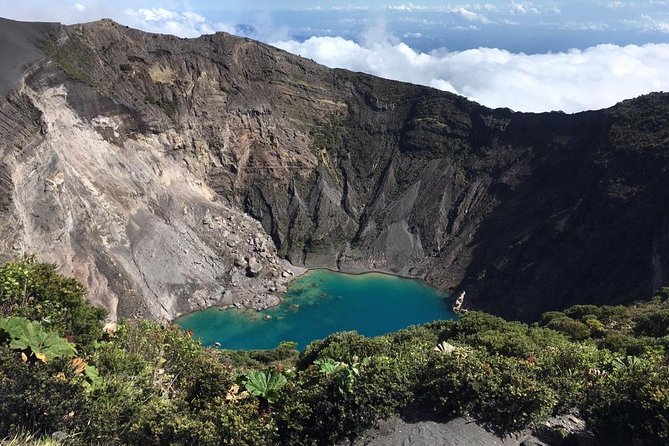 From San Jose: Secrets of Guayabo & Irazú Volcano National Park - Knowledgeable Guides and Tailored Experiences