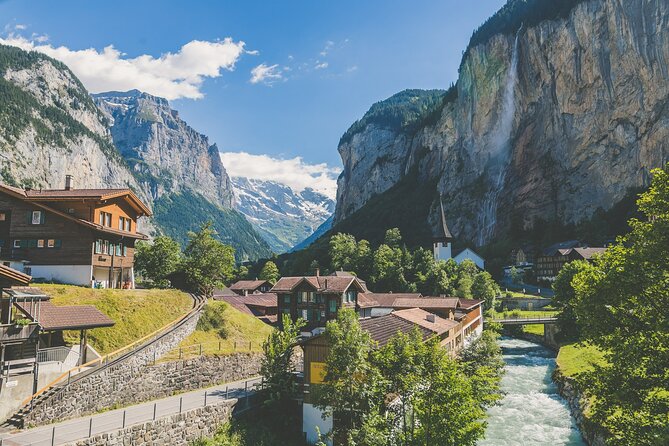 Guided Excursion to Jungfraujoch, Grindelwald and Lauterbrunnen From Lucerne - Overcrowding and Logistical Concerns