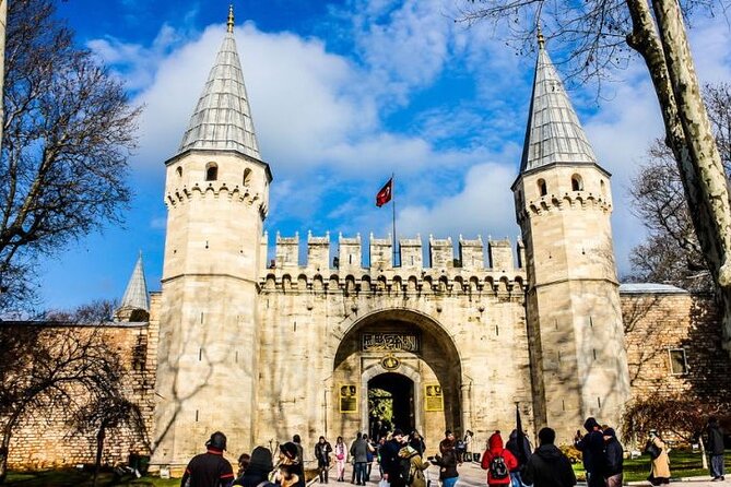 Istanbul Old City Guided Walking Tour Review - Marveling at the Architectural Masterpiece of Hagia Sophia